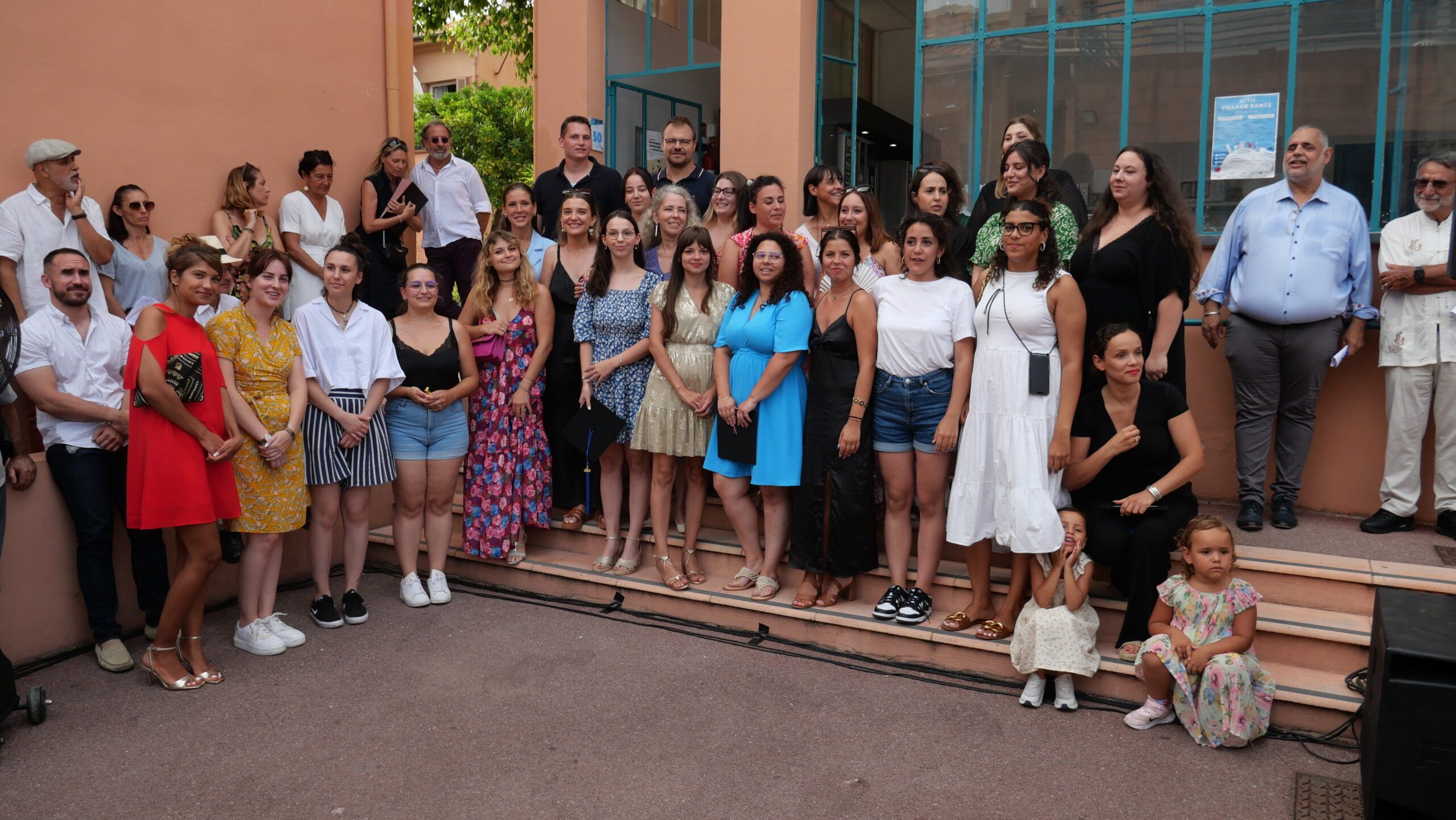 Félicitations à nos nouveaux diplômés - HETIS